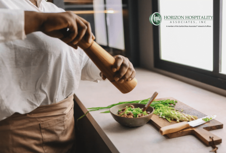 6 Strategies for Restaurants to Attract and Retain Staff - Horizon ...
